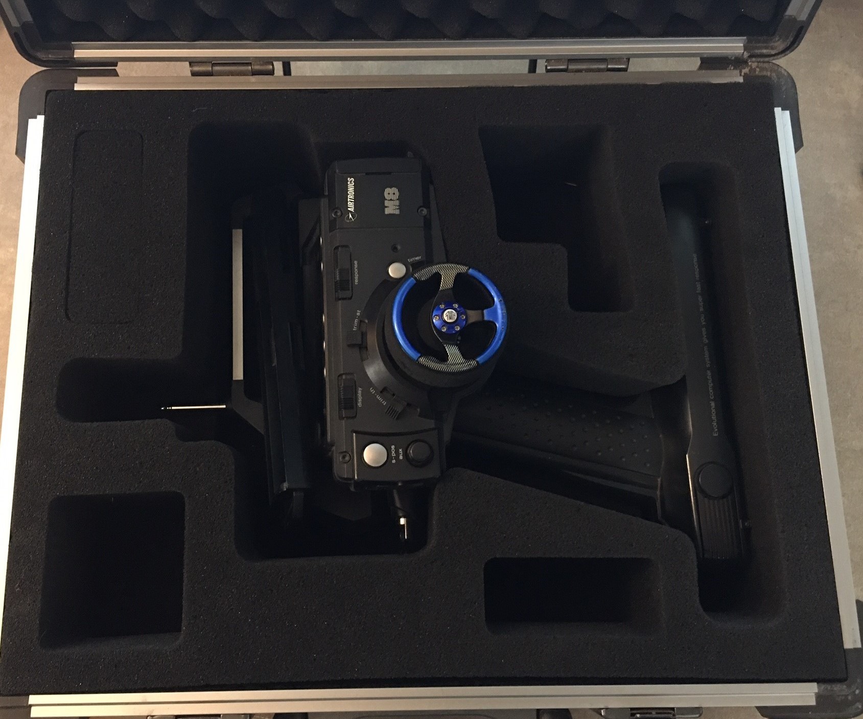 GoRC Canada. Airtronics M8 Radio