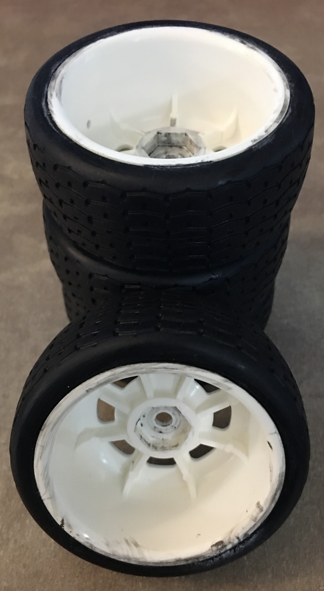 GoRC Canada. HPI 3855 VINTAGE STOCK CAR WHEEL 26mm WHITE (0mm OFFSET) w ...